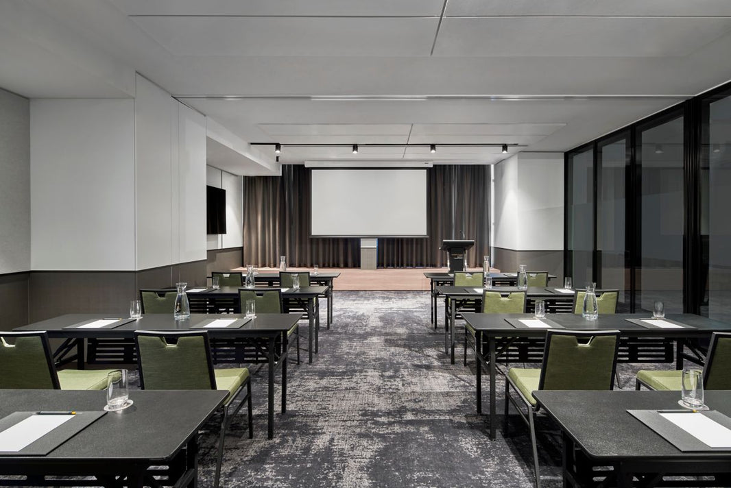 Wagen Signature Range Conference / IBM Table – Wagen Trolleys